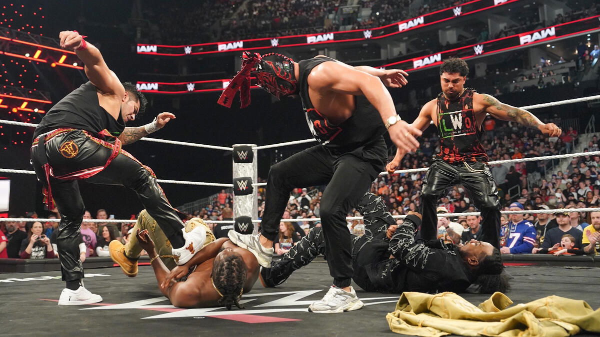 6 Matches To Be Added To WWE Elimination Chamber 2025 - Page 2 of 6 ...
