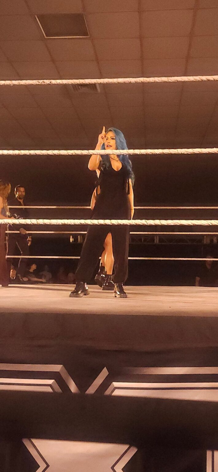 Top WWE NXT Star Returns At Live Event, Attacks Former Champion ...